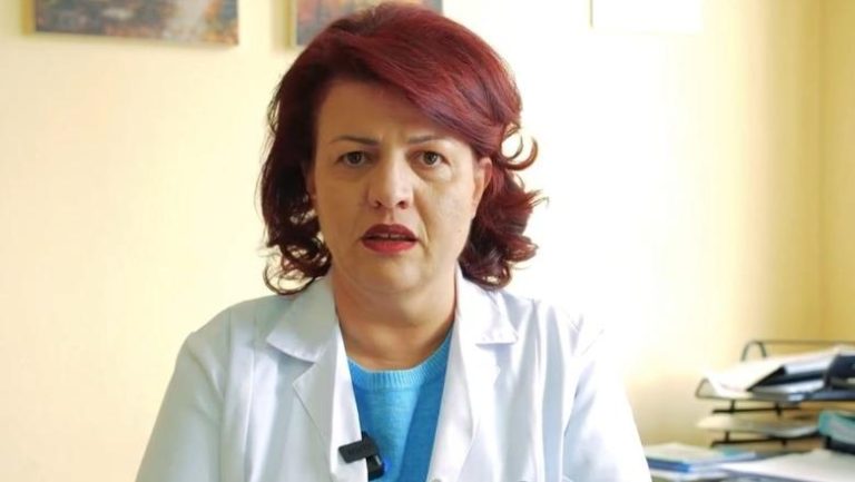 Vaksina e fruthit/ Mjekja ngre alarmin: Është sëmundje ngjitëse e cila ...